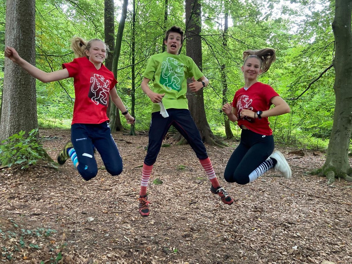 Kantonsschule Uster: Badminton am ZMS: Sport­liche Erleb­nisse und viel ...